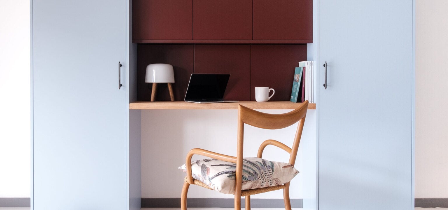 Meuble dressing-bureau en Laque Mate Céleste et Tonka